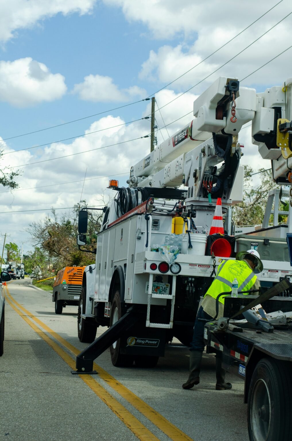 Big Rig Towing - Call Now | Towing 24h | (888) 412-0820